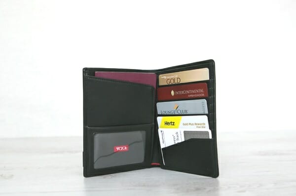 Review: TUMI ID Lock Passport Case